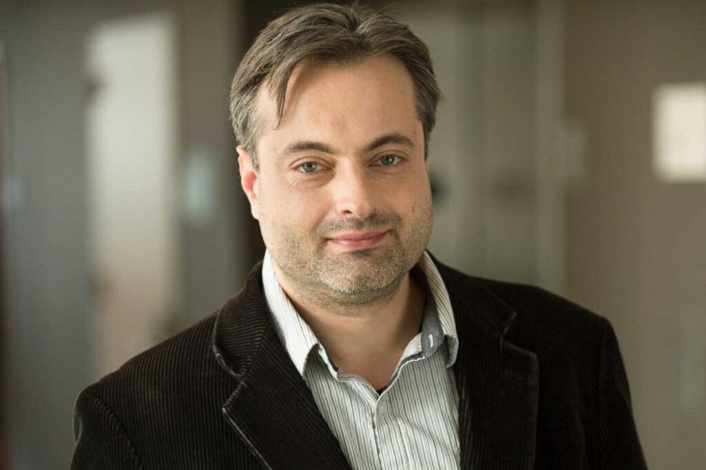 Virgil Pavlu - Khoury College of Computer Sciences